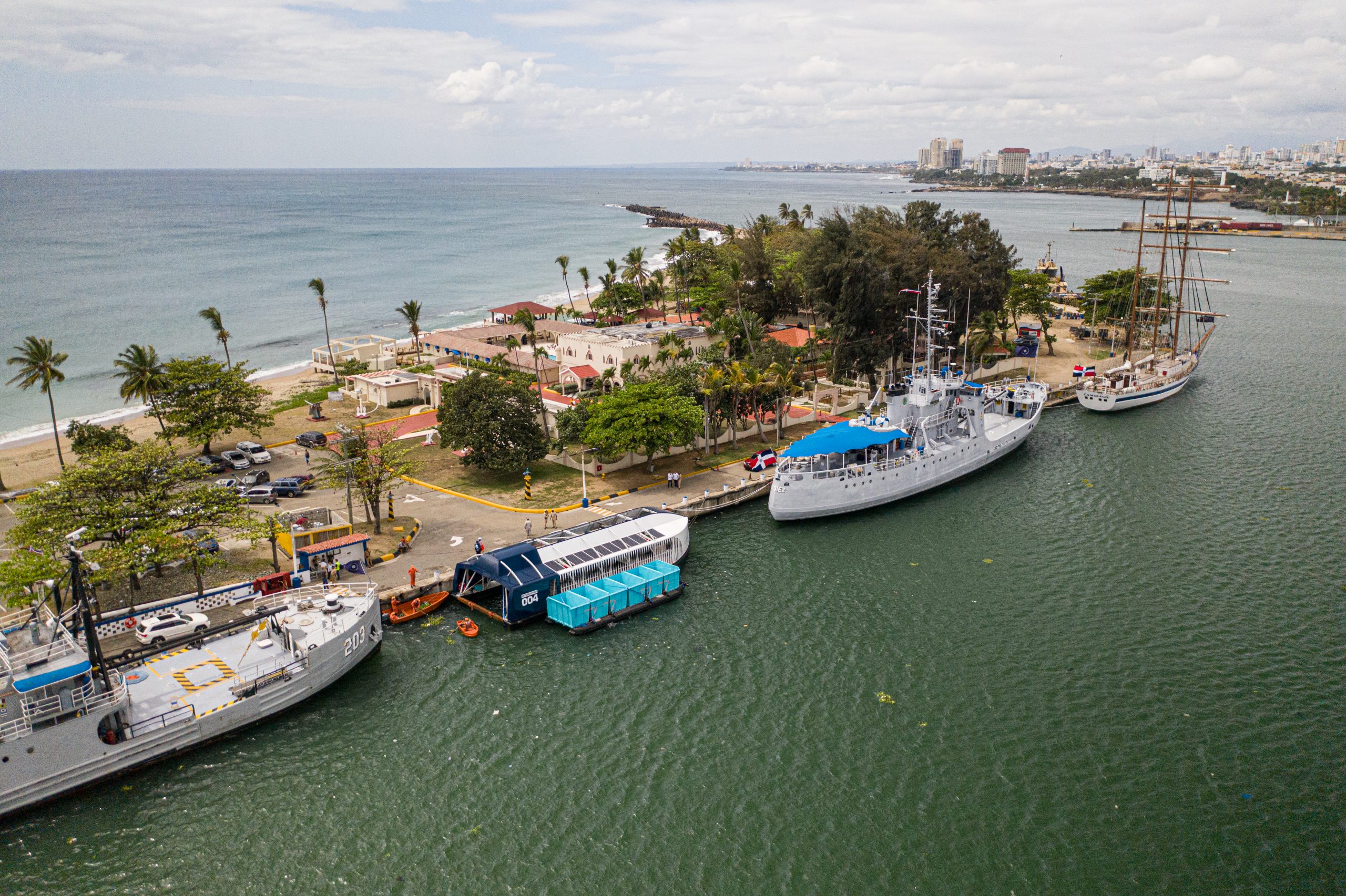 TheOceanCleanup-Dominican-Republic-Interceptor-004-1-scaled - Diplomat ...